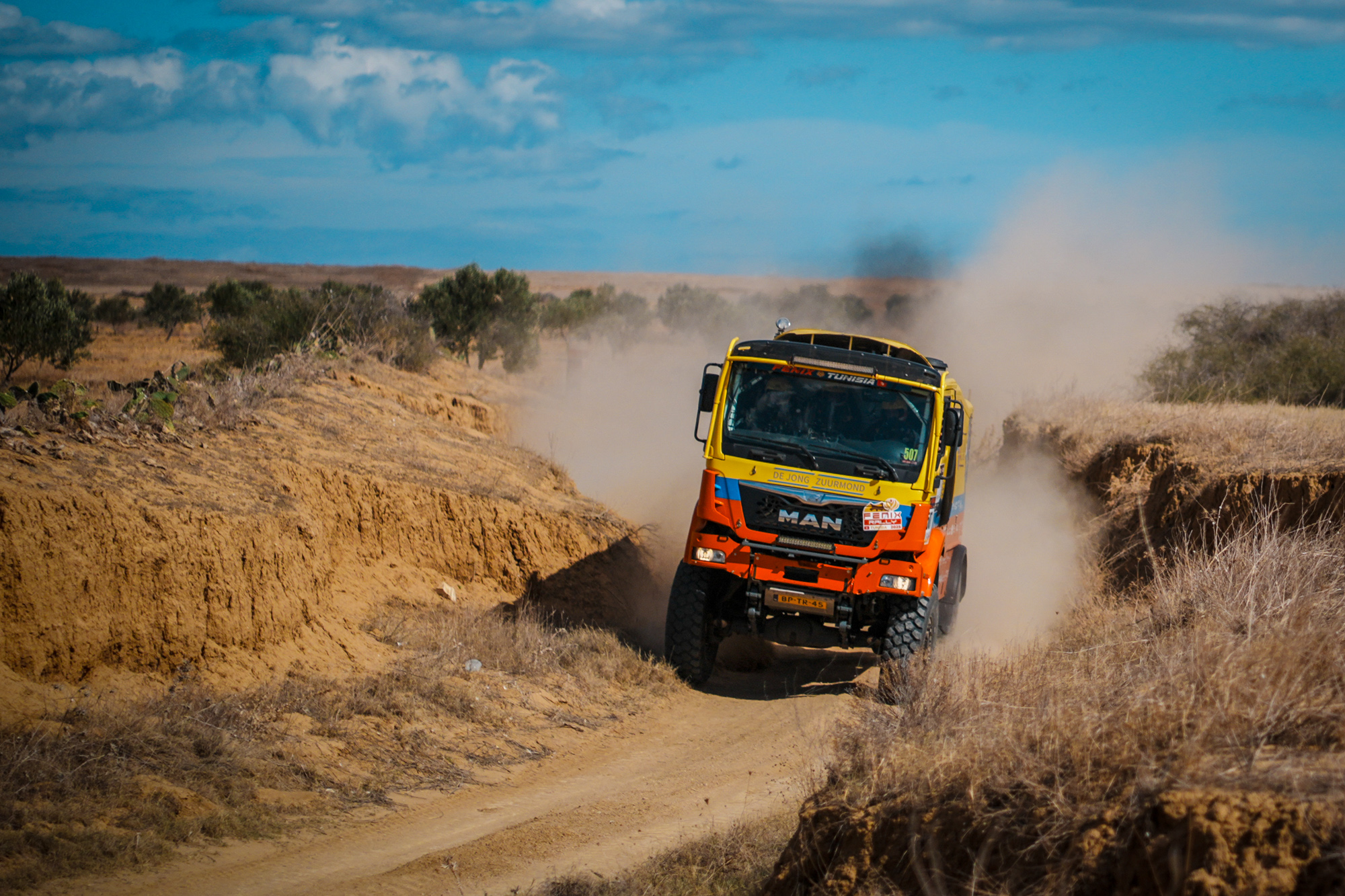 Known names set the pace in Fenix Rally opening stage - RallyTracks.nl